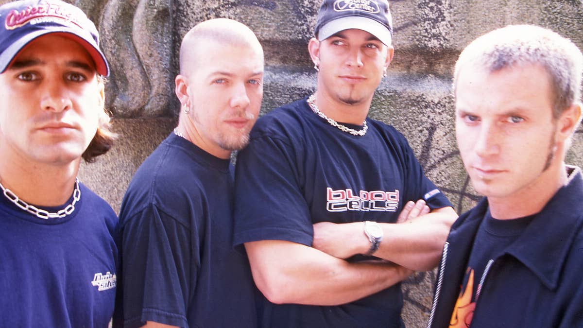 '90s rock band announces massive show with iconic special guests
