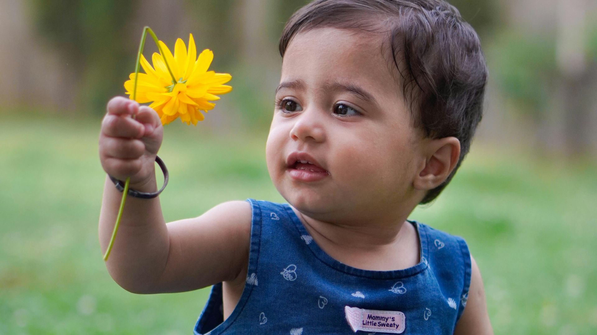 10 baby names grandparents secretly judge & 10 they love