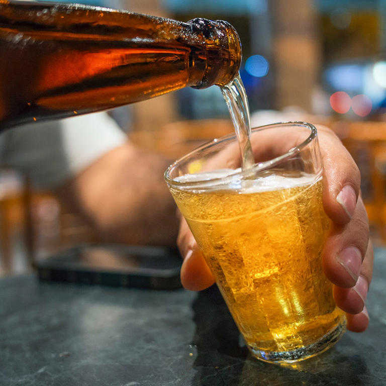 This is what happens when you drink beer every day, according to experts