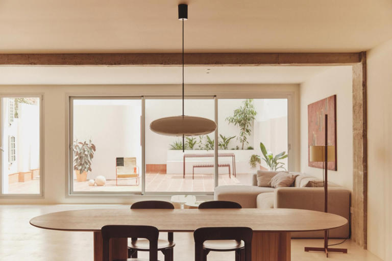 8 casas con terrazas que invitan al descanso en un espacio bien aprovechado