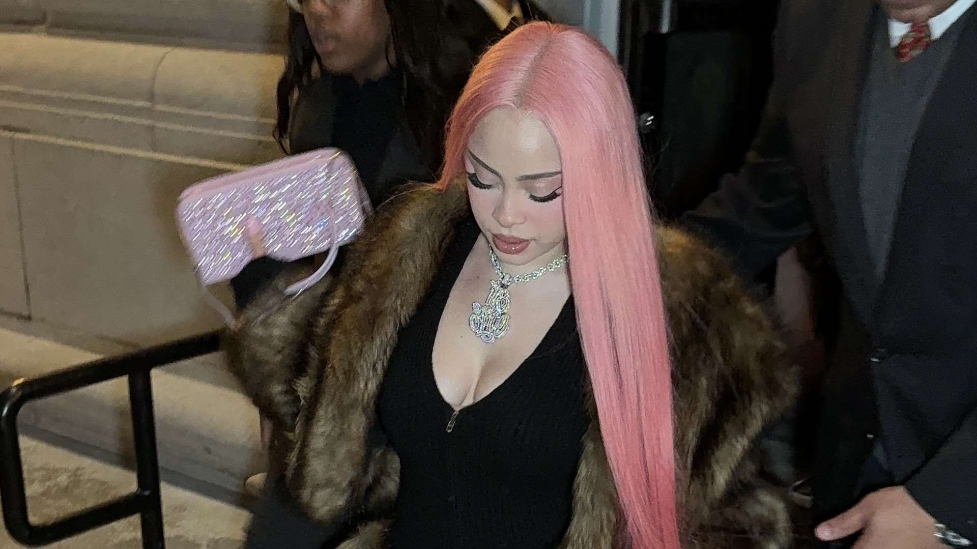 Ice Spice gets slapped while having meal at McDonald's, video shows ...