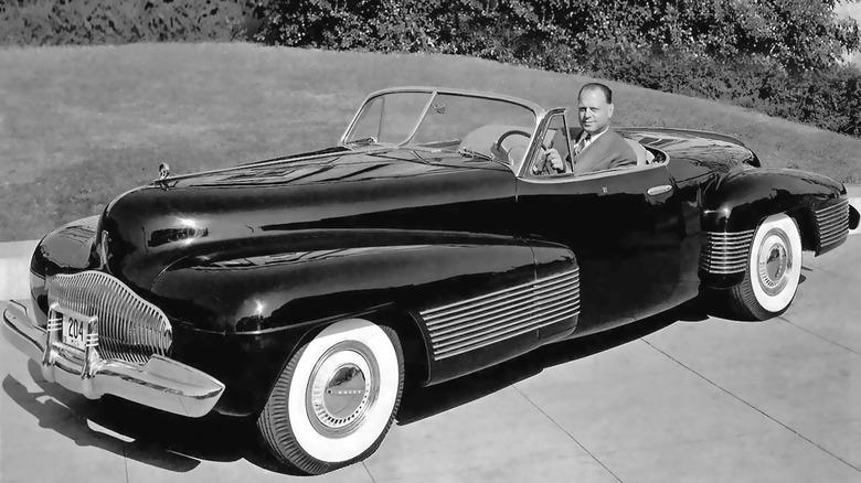 10 seriously cool classic cars with hidden headlights