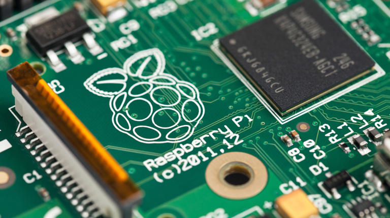 5 tiny Raspberry Pi projects that can fit in the palm of your hand