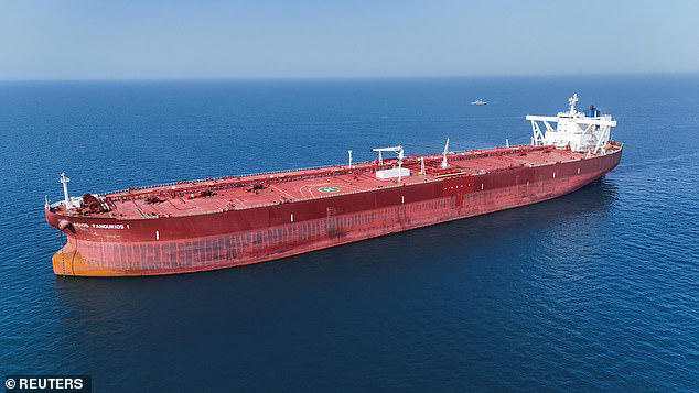 Trump mocks 'useless' plan by Starmer to patrol Strait of Hormuz as ...