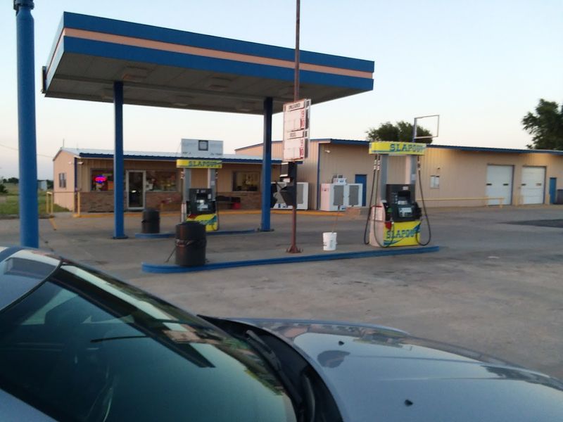 This tiny Oklahoma outpost with a one-stop store became a middle-of ...