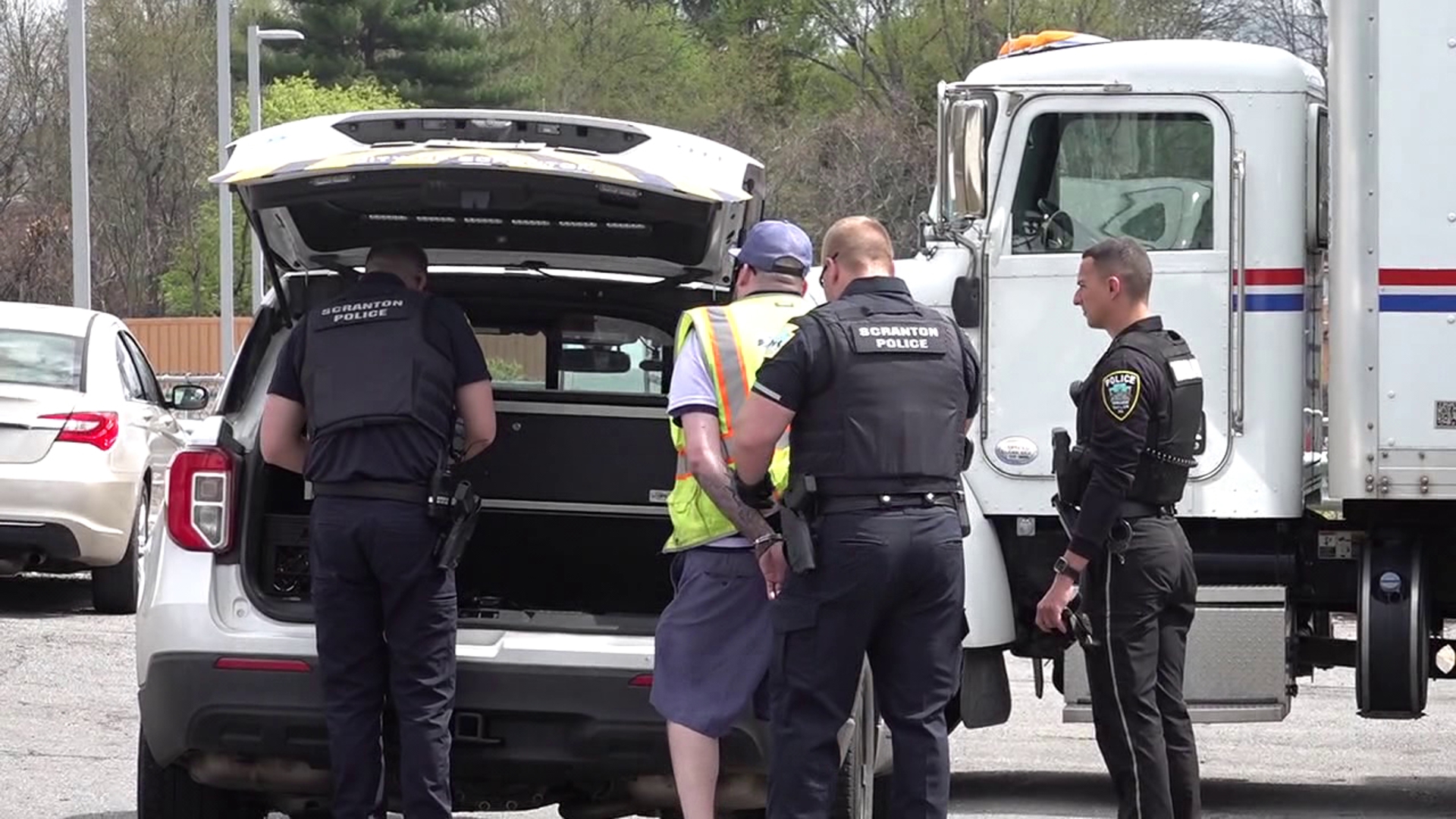 USPS employee faces terroristic threats, harassment charges