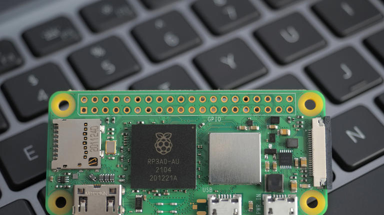 5 tiny Raspberry Pi projects that can fit in the palm of your hand
