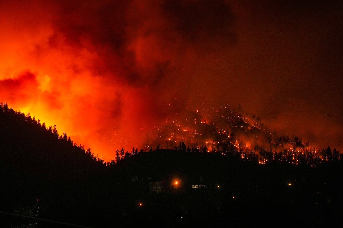 Climate change is eroding typical nighttime breaks in wildfire activity ...
