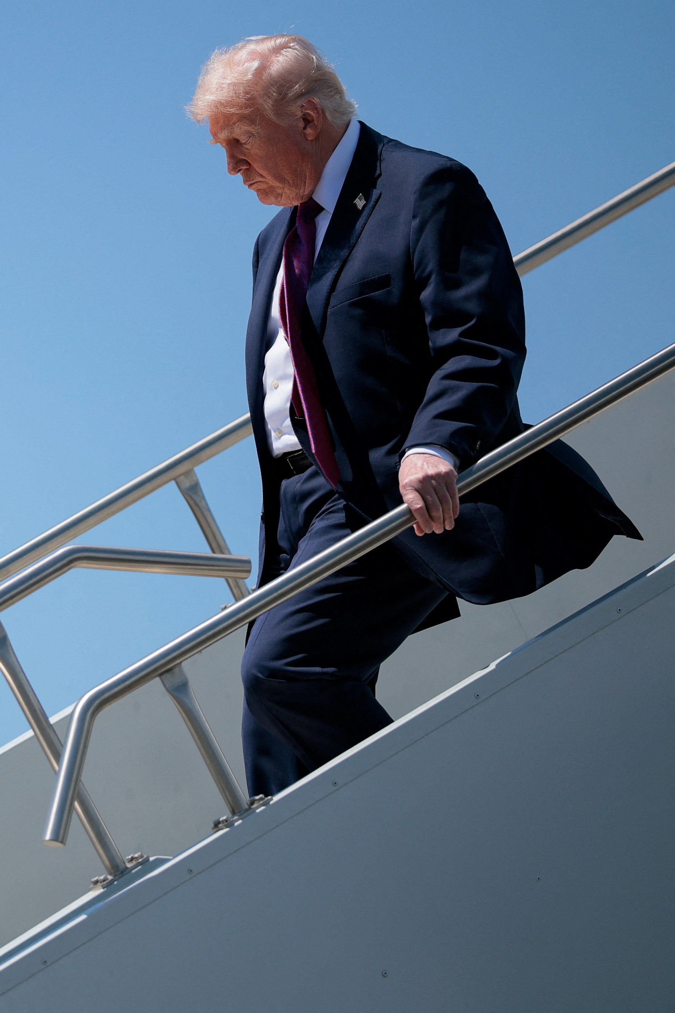 Trump seeks to cut $354.2 million from Oak Ridge National Laboratory