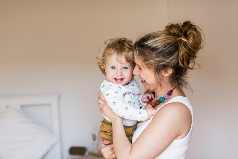 35-year-old mom defends her child after her sister stole her name for ...