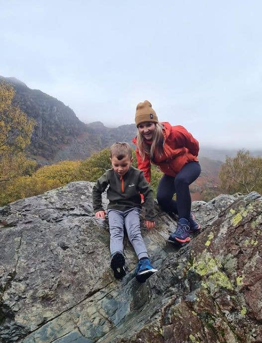 Helen Skelton is a spring vision in vibrant figure-hugging trousers