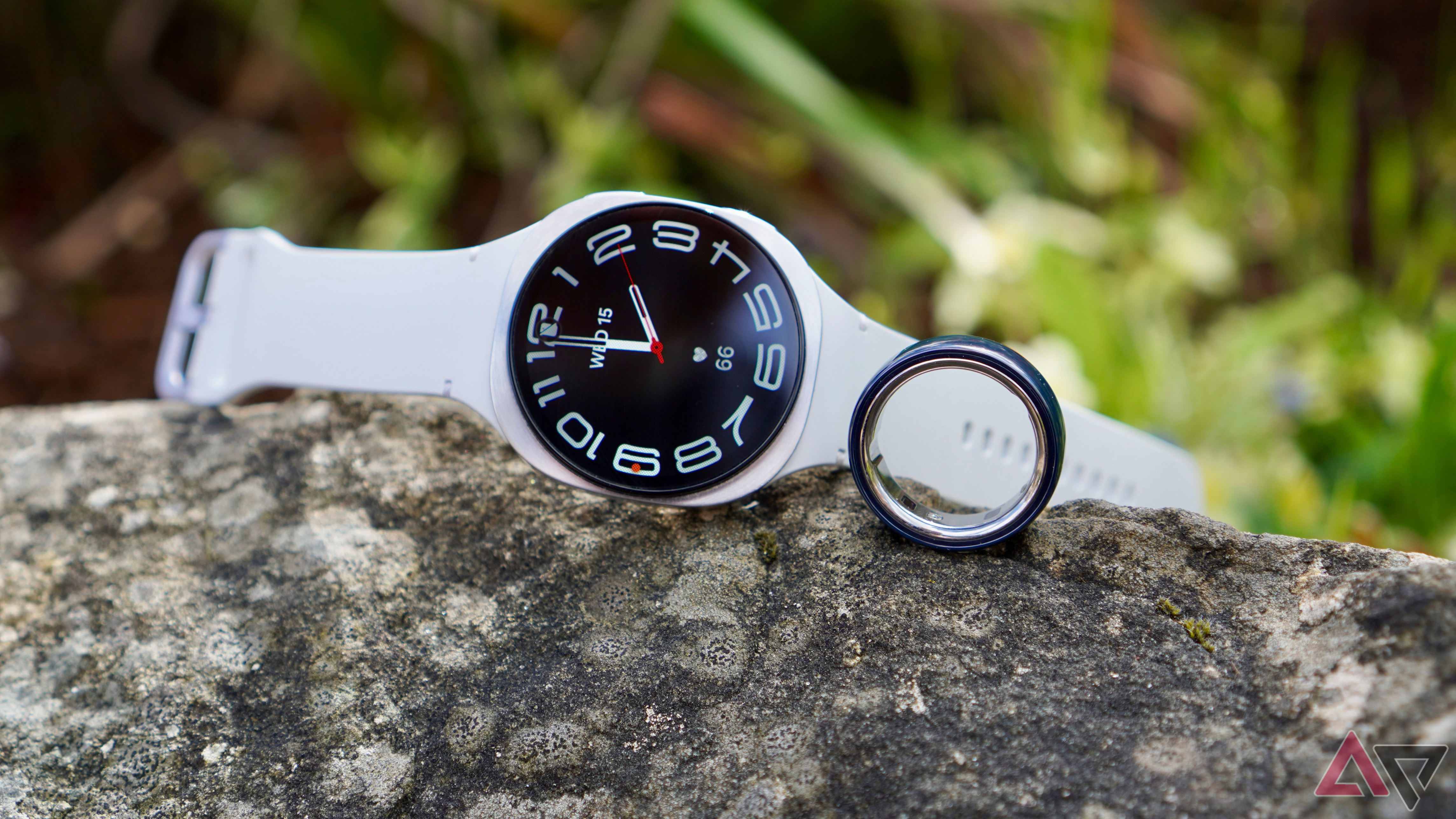 Oura Ring 4 vs. Galaxy Watch 8: Why a smart ring beats a Wear OS smartwatch
