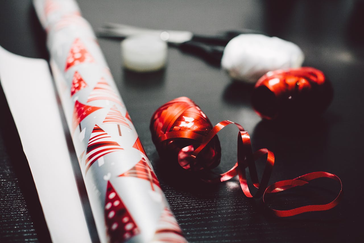12 winners and 8 losers in every dollar store aisle