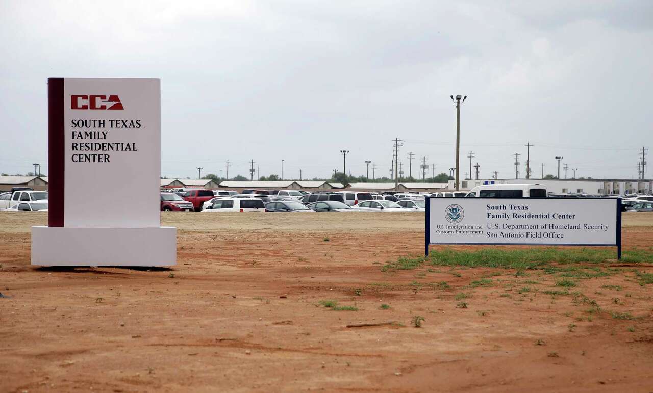 Texas judge orders release of family held at Dilley for 10 months
