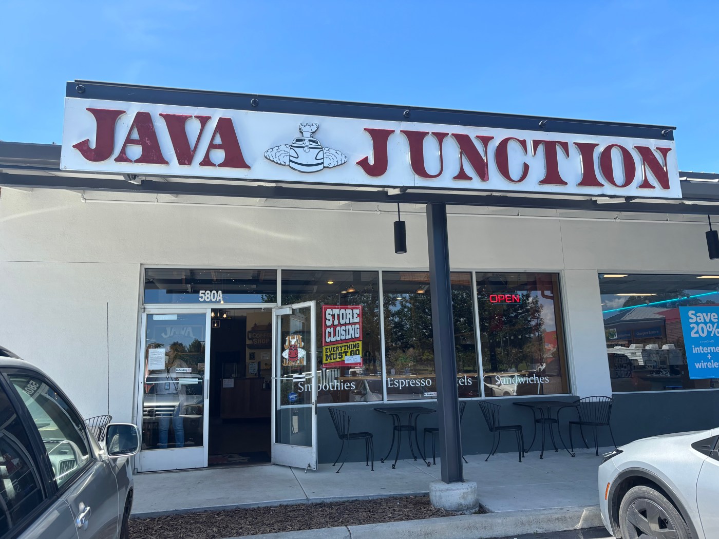 Quick bites | Java Junction River Street location to remain open