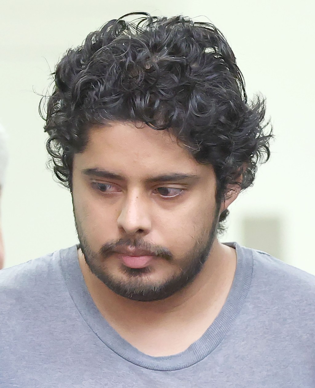 Accused Burbank slasher’s eerie stare in court after stabbing famed ...