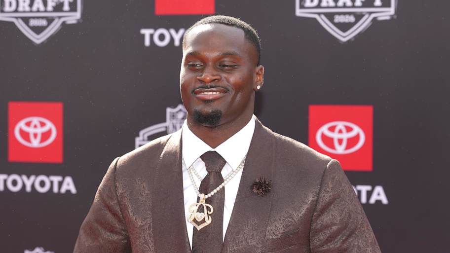 Jeremiyah Love's gigantic diamond gold chain steals the show at NFL draft