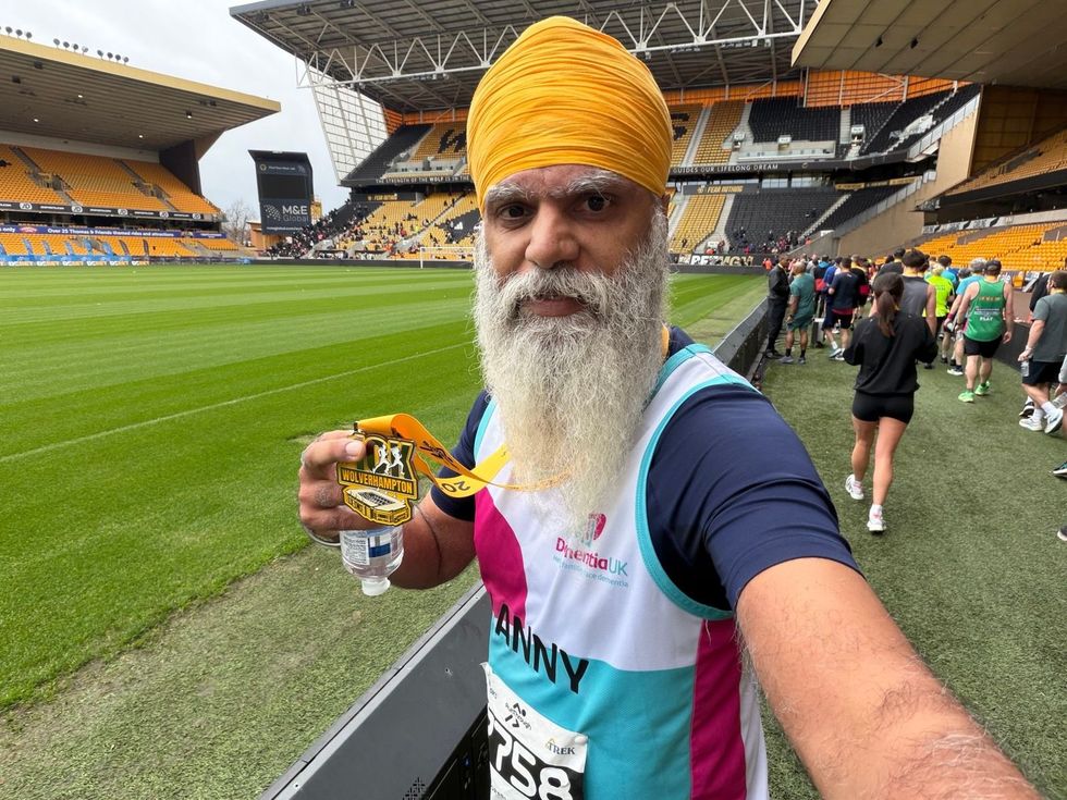 Wolverhampton man will walk 130 miles to London Marathon start line ...