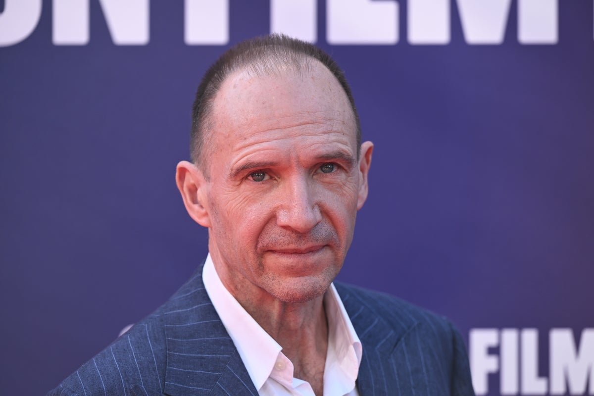 Famed 'Conclave' actor praises Pope Leo standing up to Trump