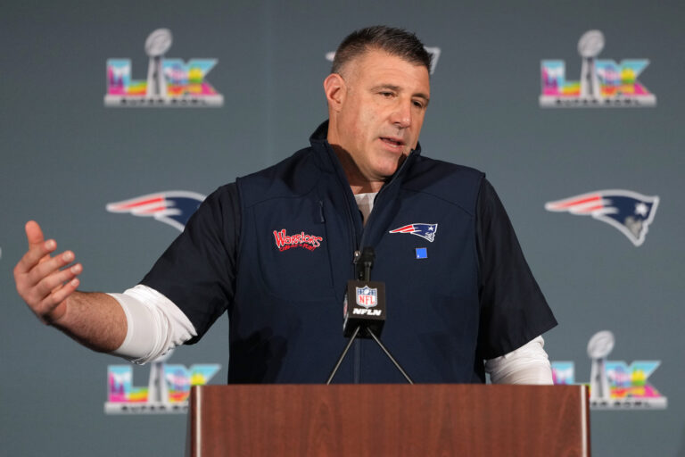 New England Patriots’ Mike Vrabel staying as head coach, vowing to be ...