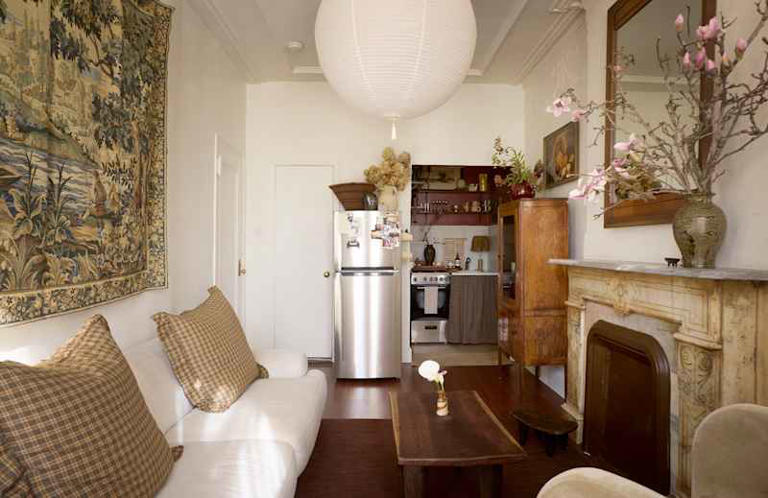 A tiny Brooklyn kitchen got rid of the upper cabinets - and the storage ...