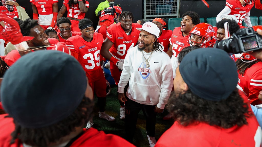 DeSean Jackson, Delaware State University allowed locker room assault ...