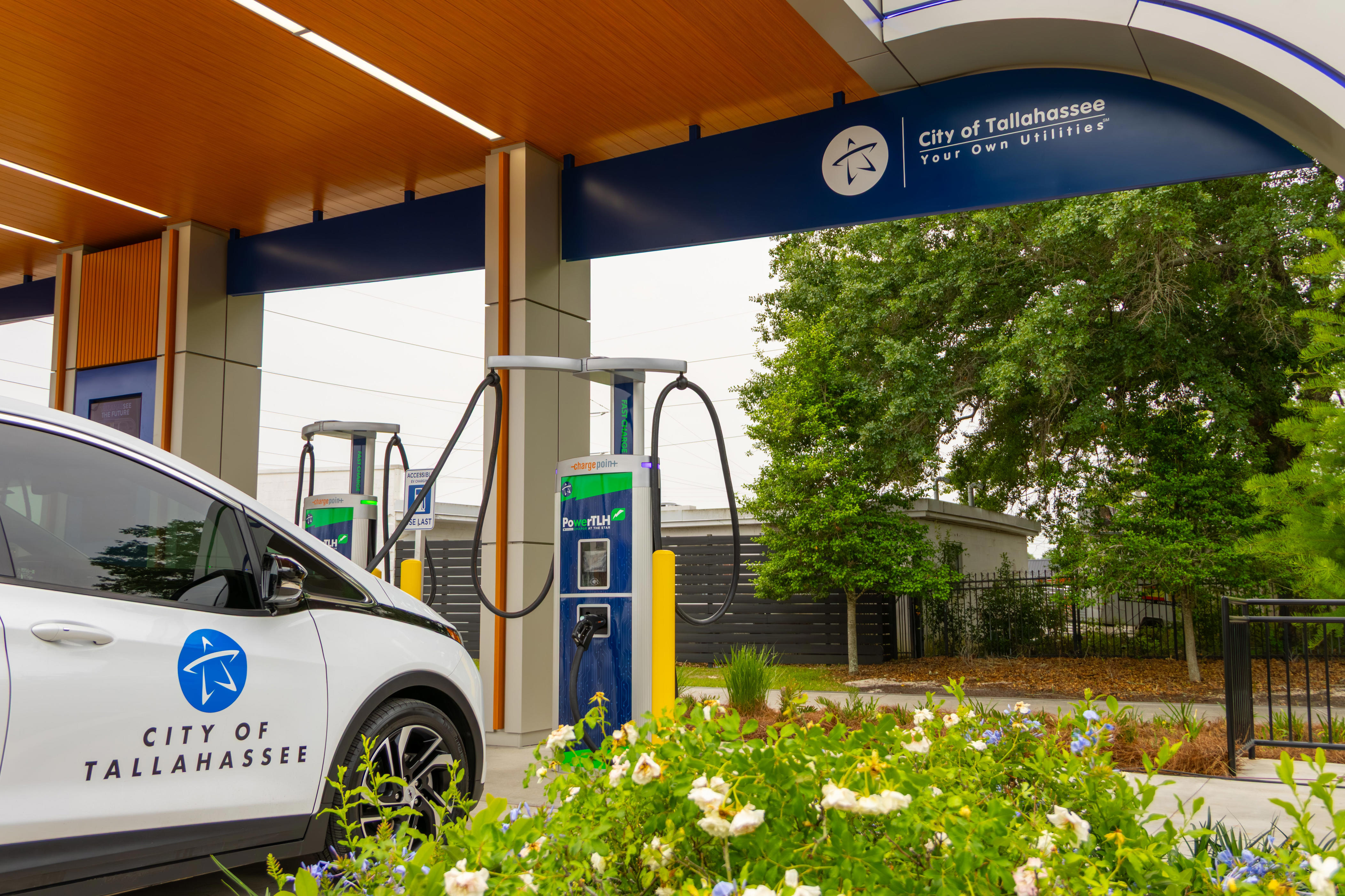 City launches inaugural electric vehicle charging station