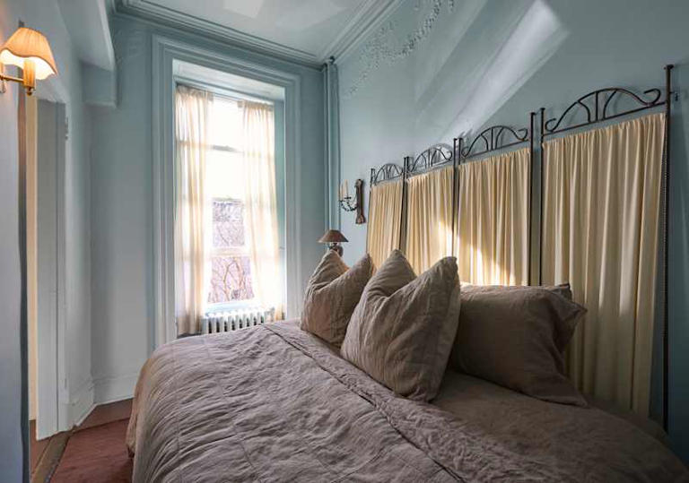 The $0 swap that made this tiny, narrow bedroom feel bigger (no ...
