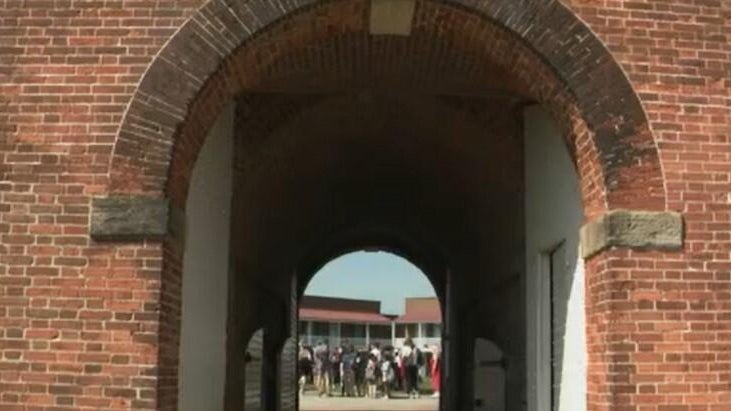 Baltimore area students learn about area's history at Fort McHenry's ...