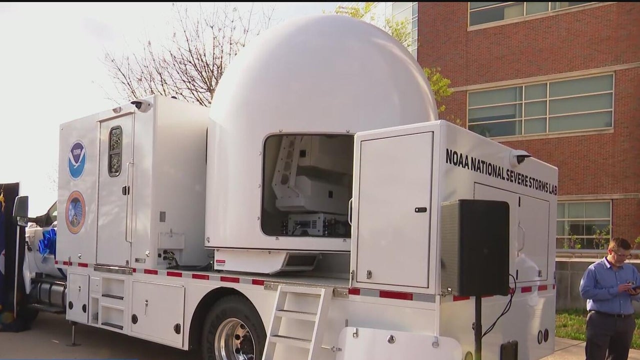 New mobile radar units give scientists sharper tools to study tornado ...