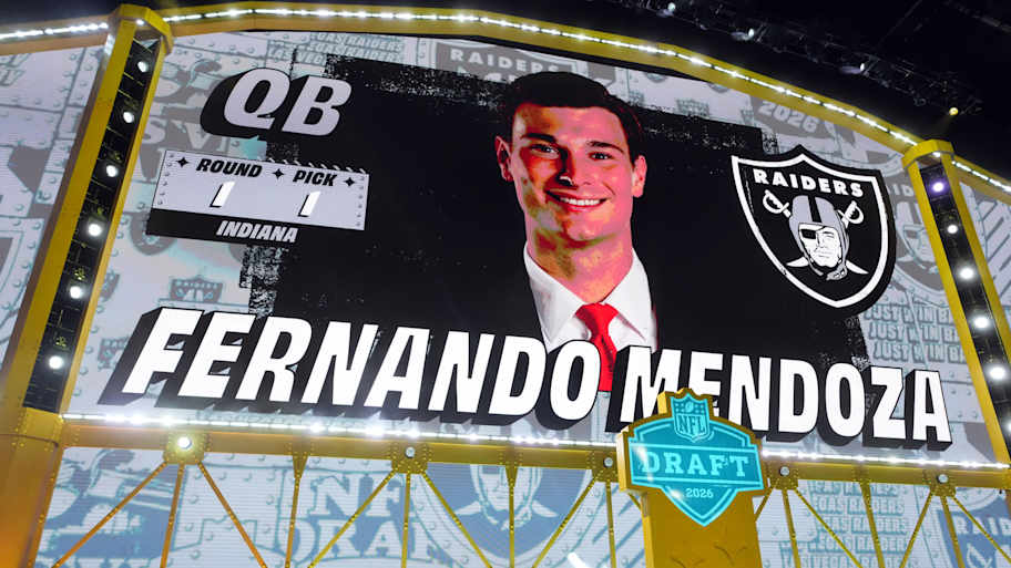 Fernando Mendoza's viral aunt Ena skips Raiders colors for draft night ...