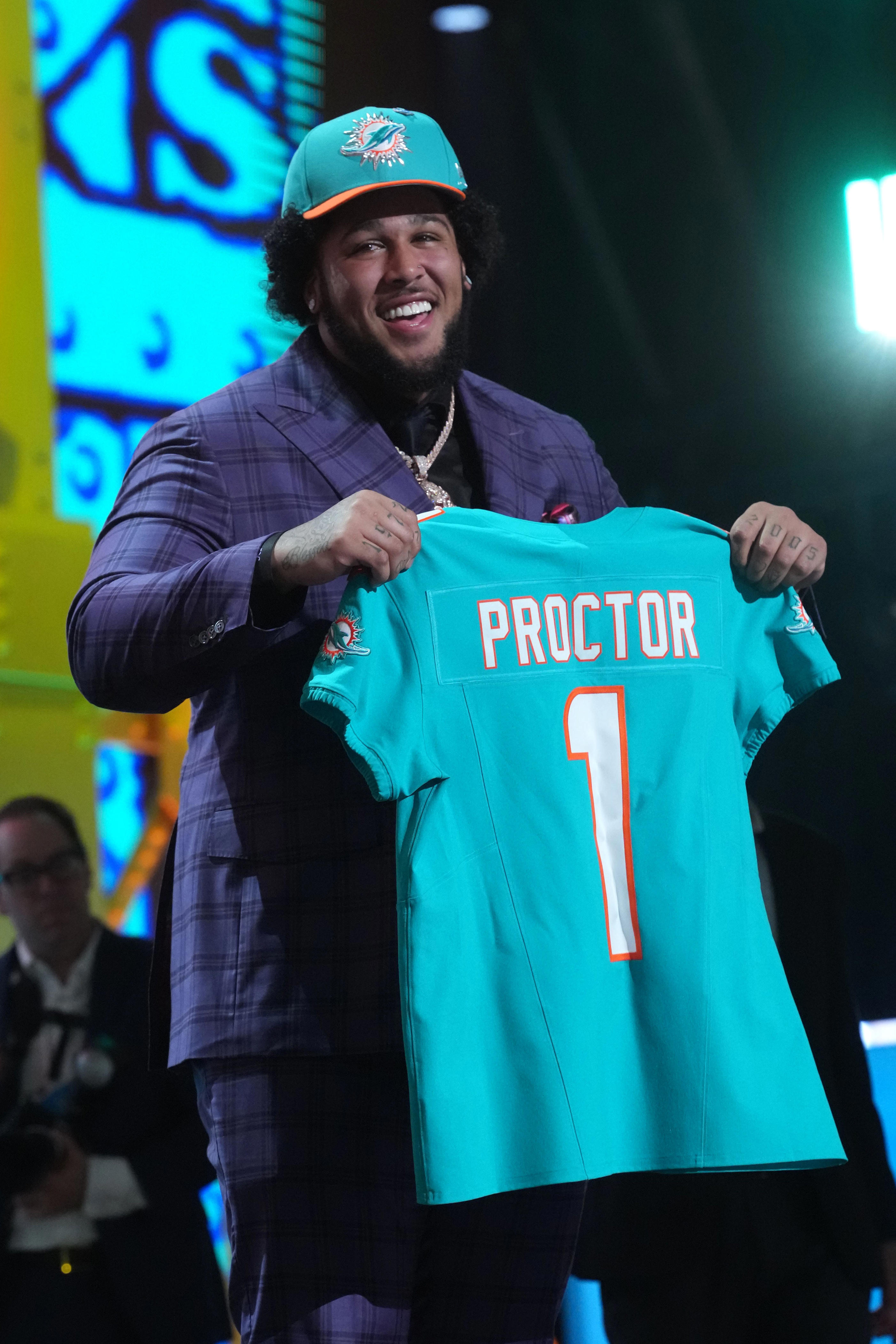 Dolphins draft picks 2026: Kadyn Proctor, Chris Johnson grades