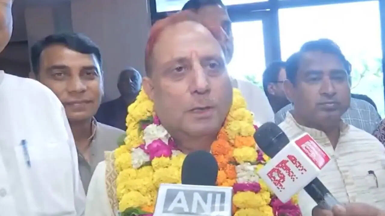 Delhi mayoral election: With AAP a no-show, BJP’s Pravesh Wahi likely ...