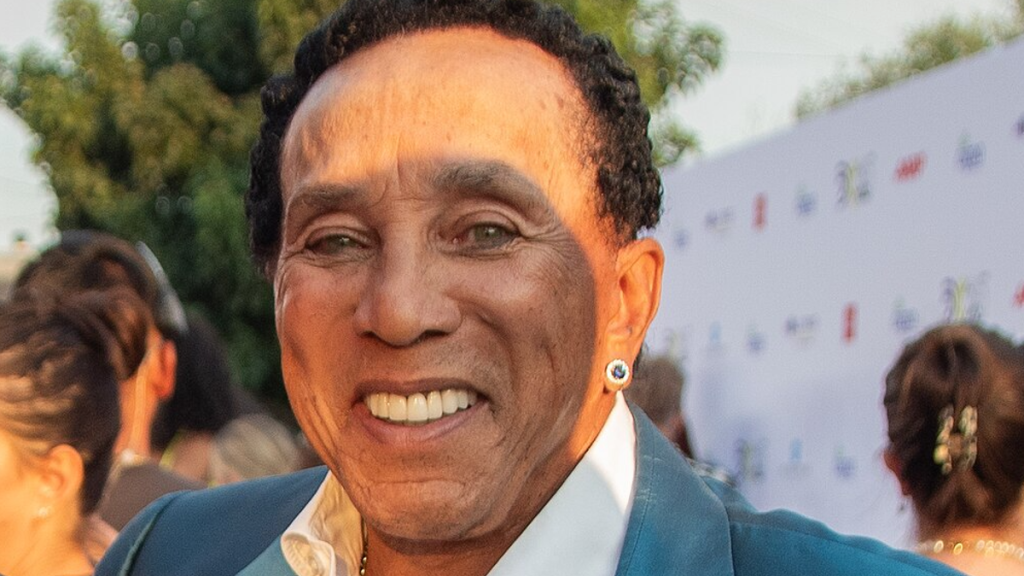 Judge dismisses defamation claims in Smokey Robinson countersuit