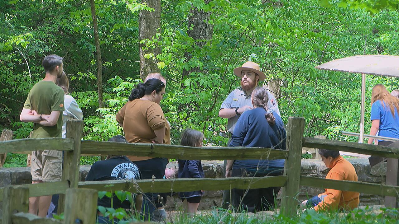 Mammoth Cave walking classroom podcast brings park education to students