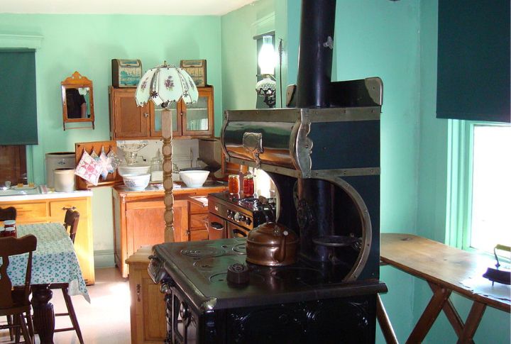 10 realities of life inside an Amish home