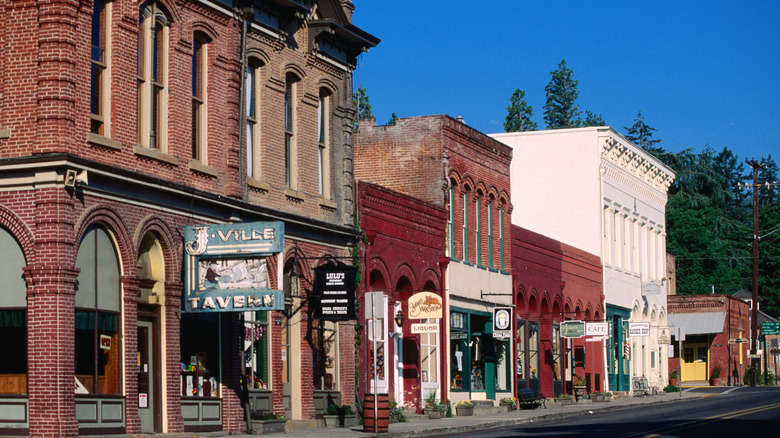 One of 'America's coolest towns' is a historic and charming wine ...