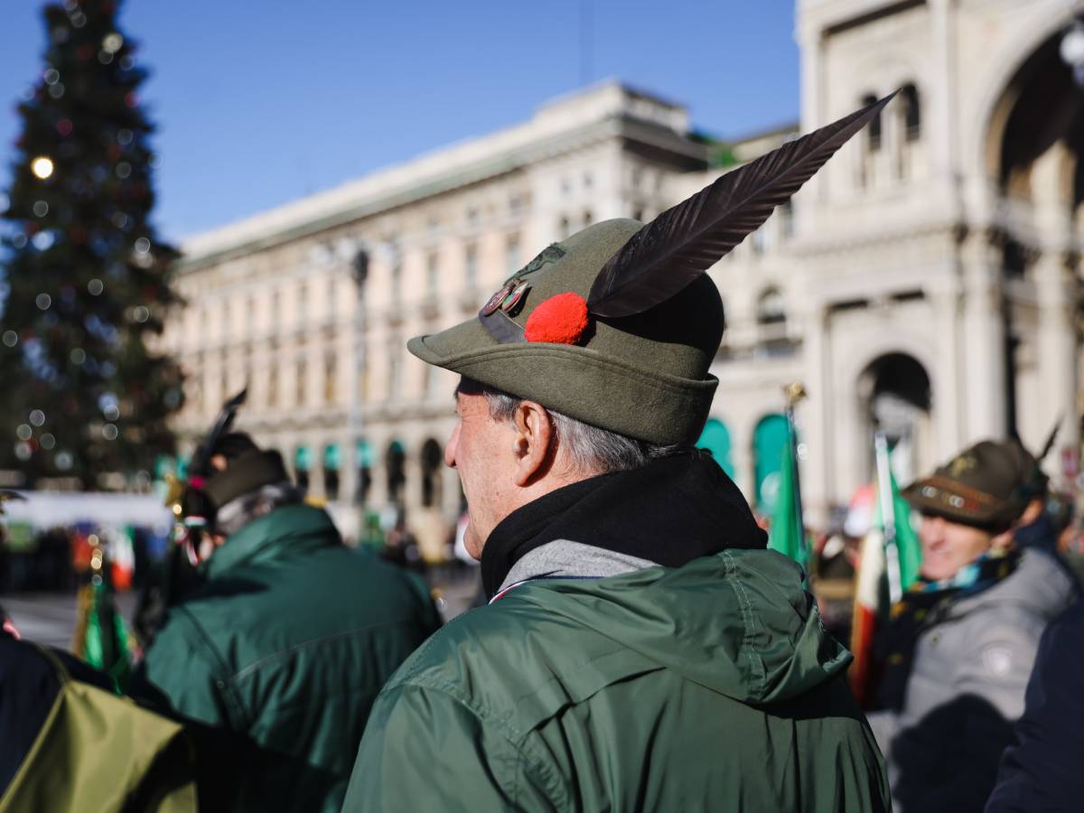 Festa per gli alpini. E Avs li infanga: "Bevono e sporcano". Lo scontro ...