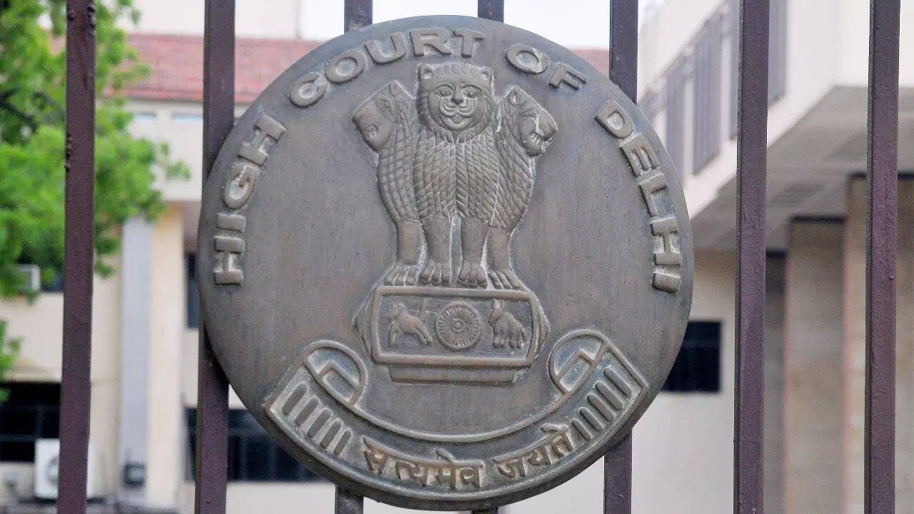 Delhi High Court grants interim bail to advocate in Rs 100 crore Ponzi ...