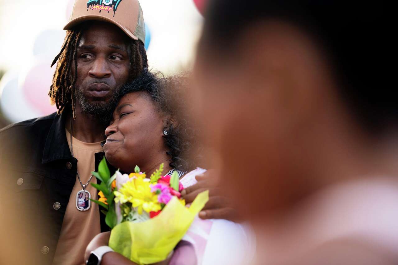Ashanti Allen's family speaks about case details at vigil in Houston ...