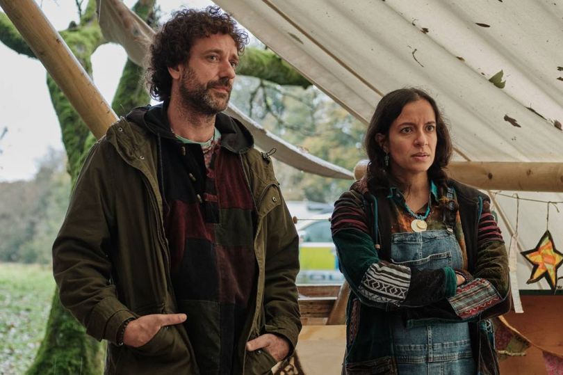 Inside Beyond Paradise season 4, episode 5 cast including Black Mirror ...