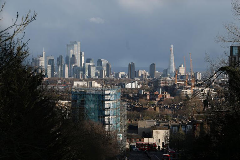 UK companies ramp up selling price expectations, Bank of England survey ...