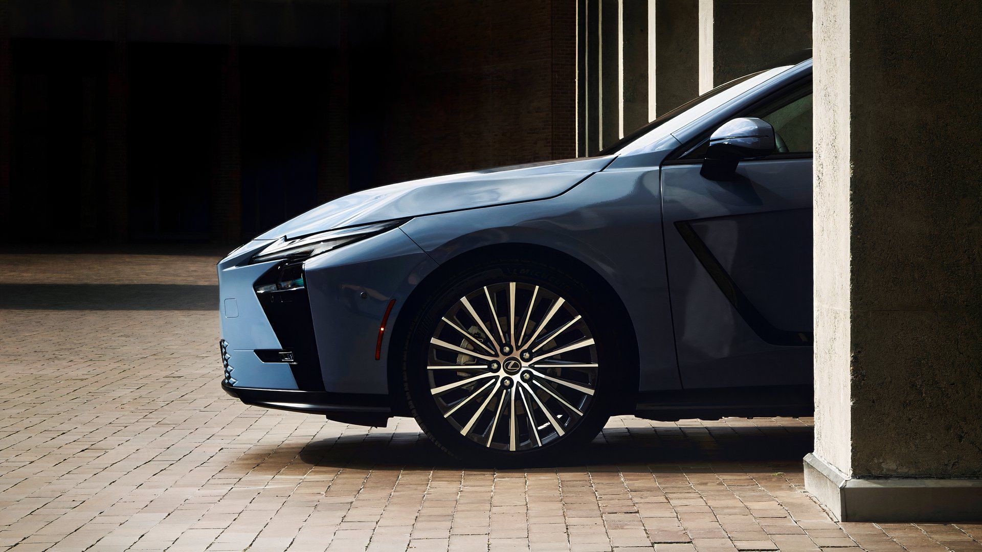 2026 Lexus ES vs German luxury sedans: Value and performance