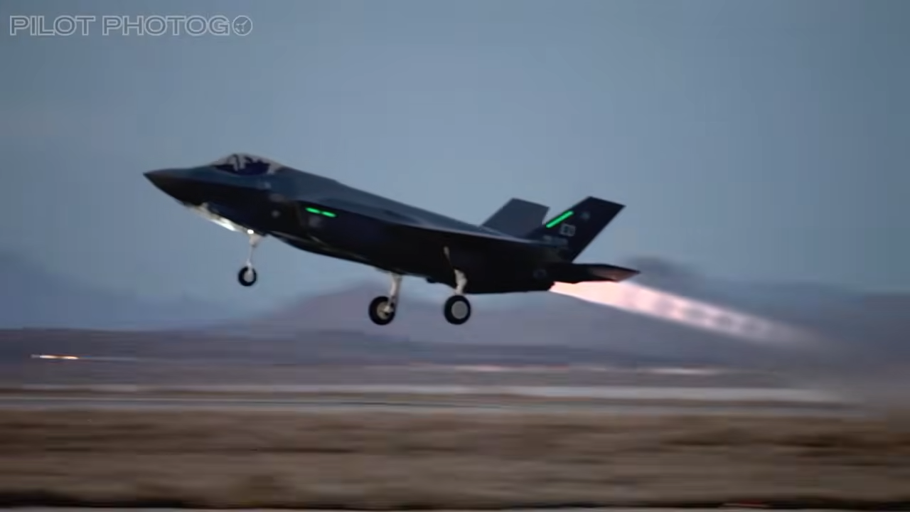 Watch US Navy jets rain fire on Iranian targets - "Total domination"