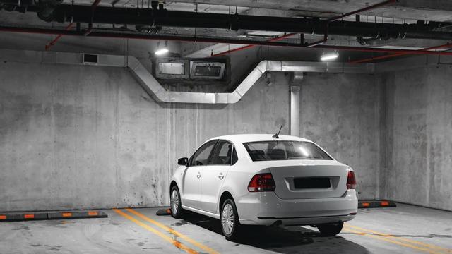 Multa por tener el coche parado en el garaje: lo que exige la ley en España