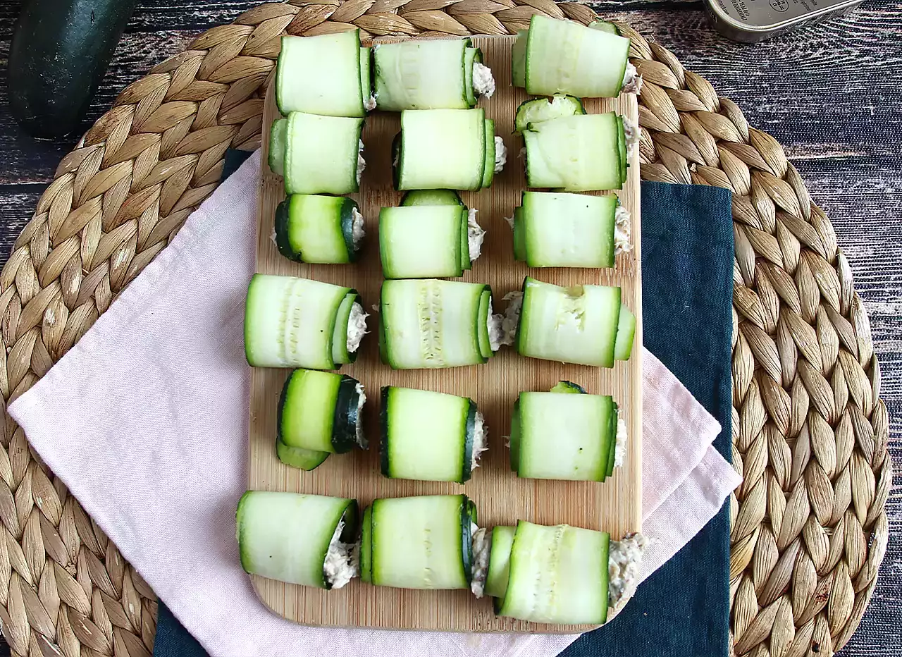 Zucchini rolls with sardines