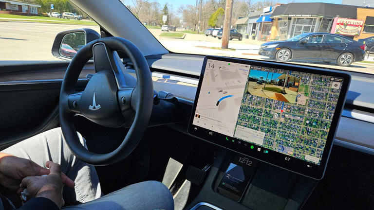 Ex-Tesla techs sound alarm on full self driving: They don't trust it