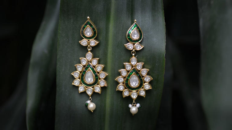 Giorgia Meloni flaunts India's 'desi jhumka': Here's how to style yours ...