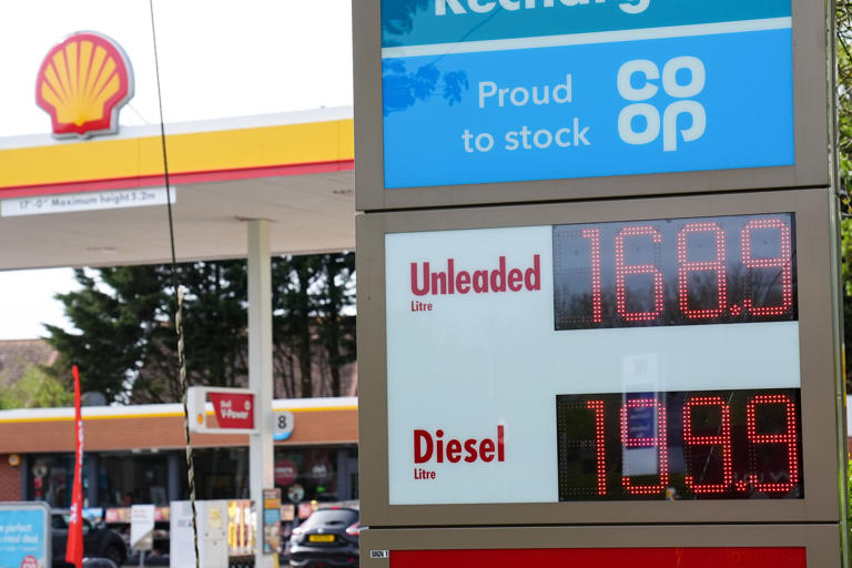 Bank of England set to hold interest rates despite Iran war pushing up ...