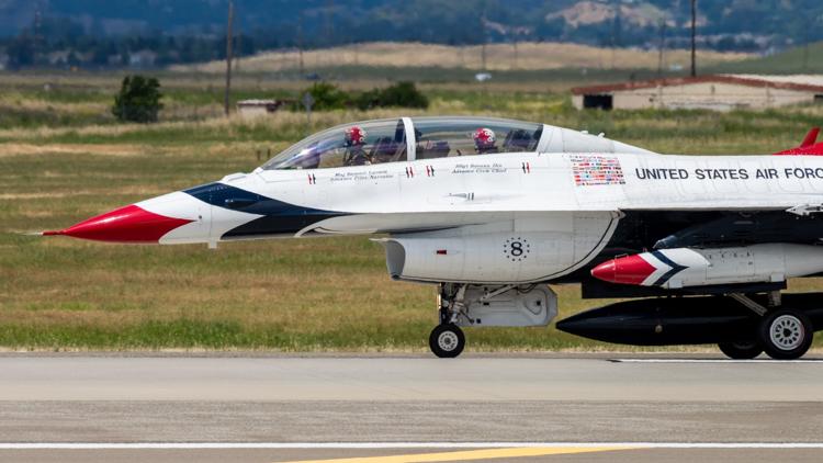 Air Force Thunderbirds arrive for Fairfield air show